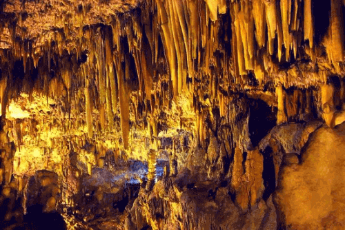 Estalactites e estalagmites: o que são e como se formam?