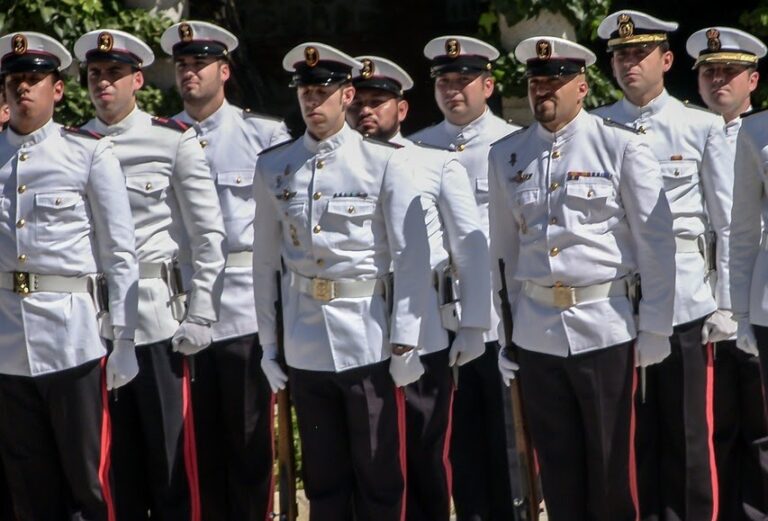 Colégio Naval: o que é, carreiras, como ingressar, concursos e mais!